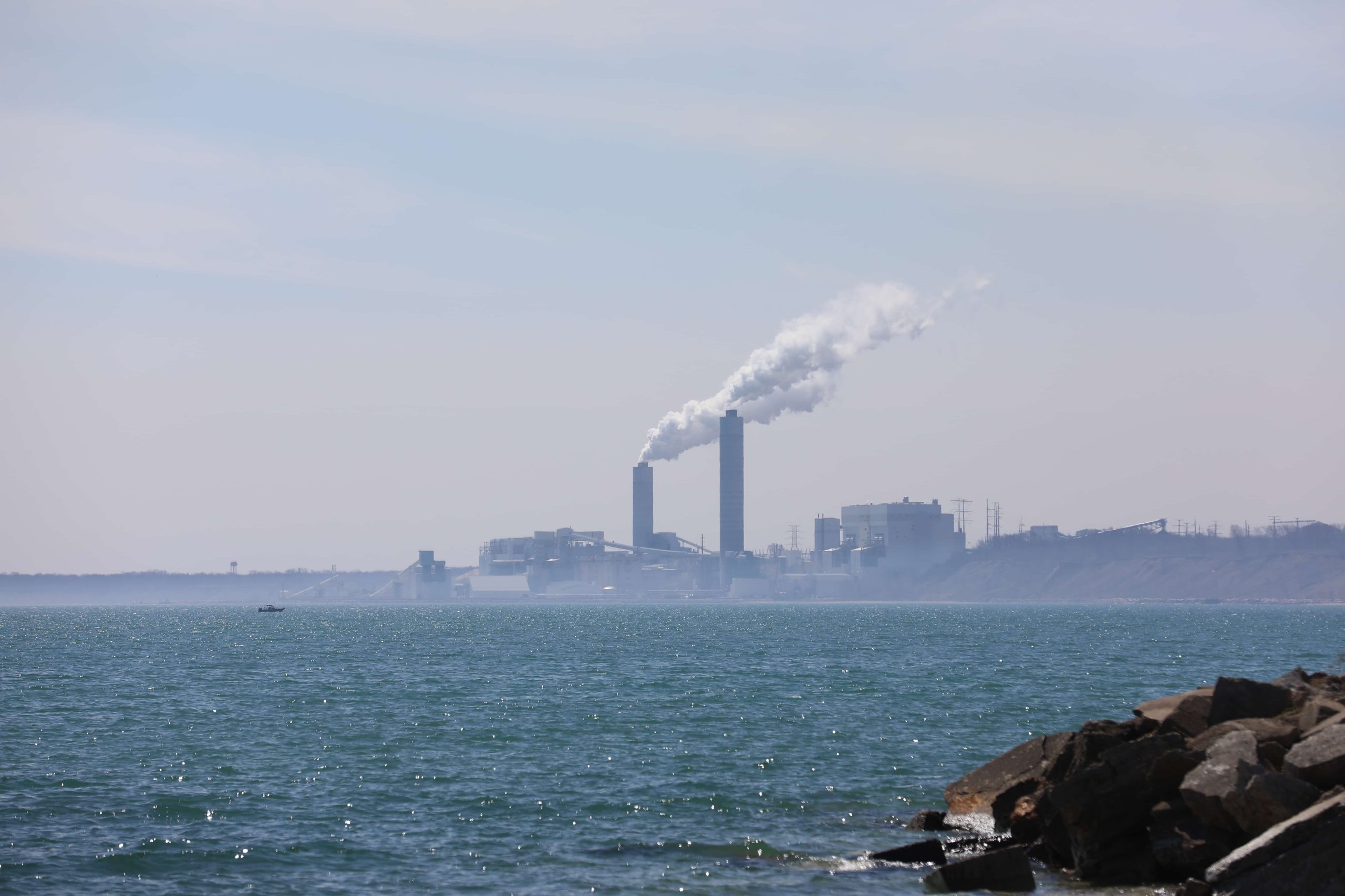 Scientists: Atmospheric carbon might turn Great Lakes more acidic ...